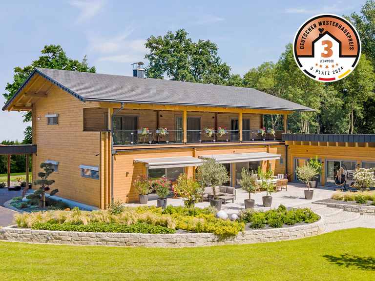 Blockhaus RESIDENZ ALEXANDRA - LéonWood Holz-Blockhaus